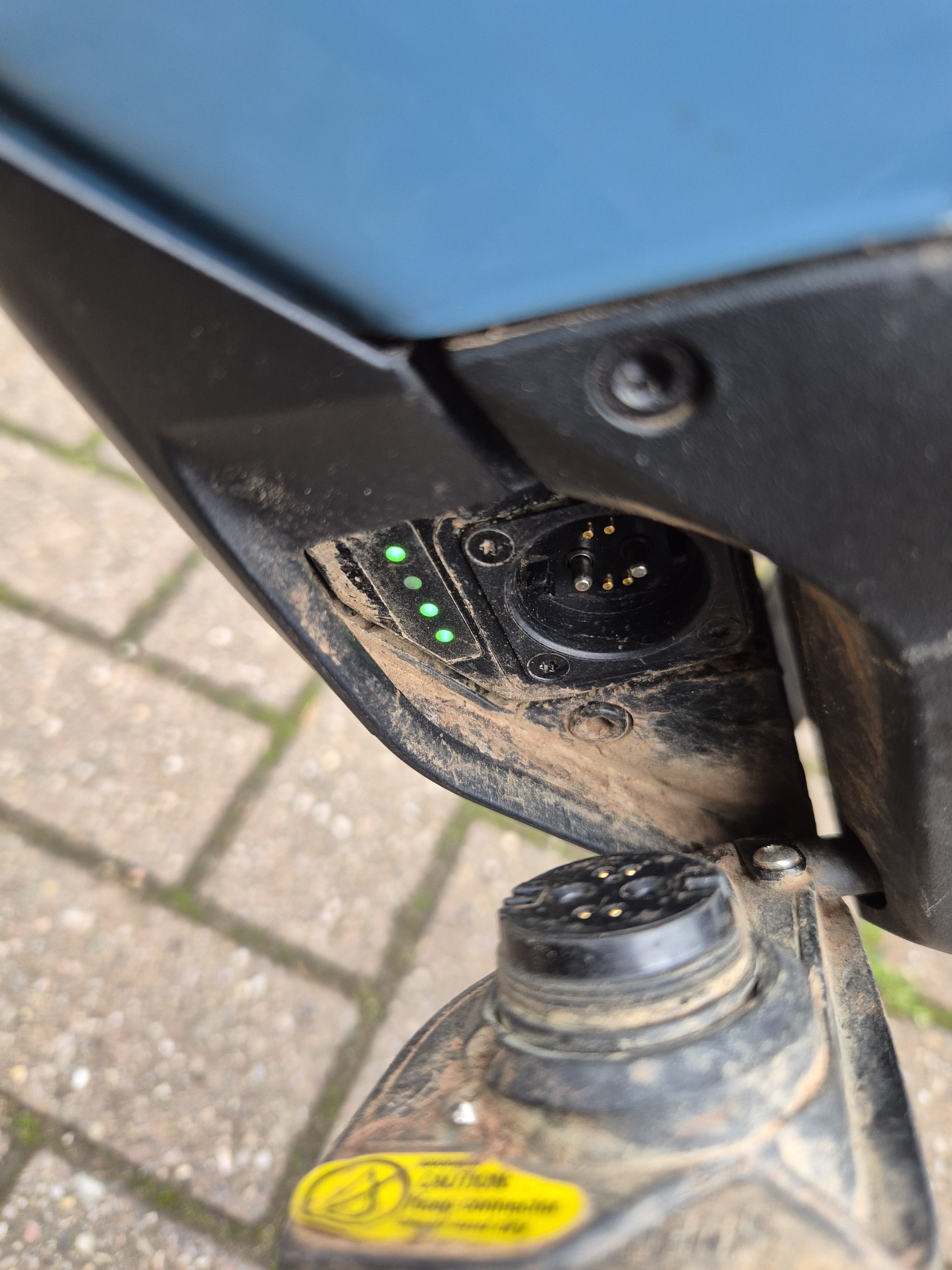 Levo Gen 2 - Levo - 3 solid green lights on battery and bike won't turn ...