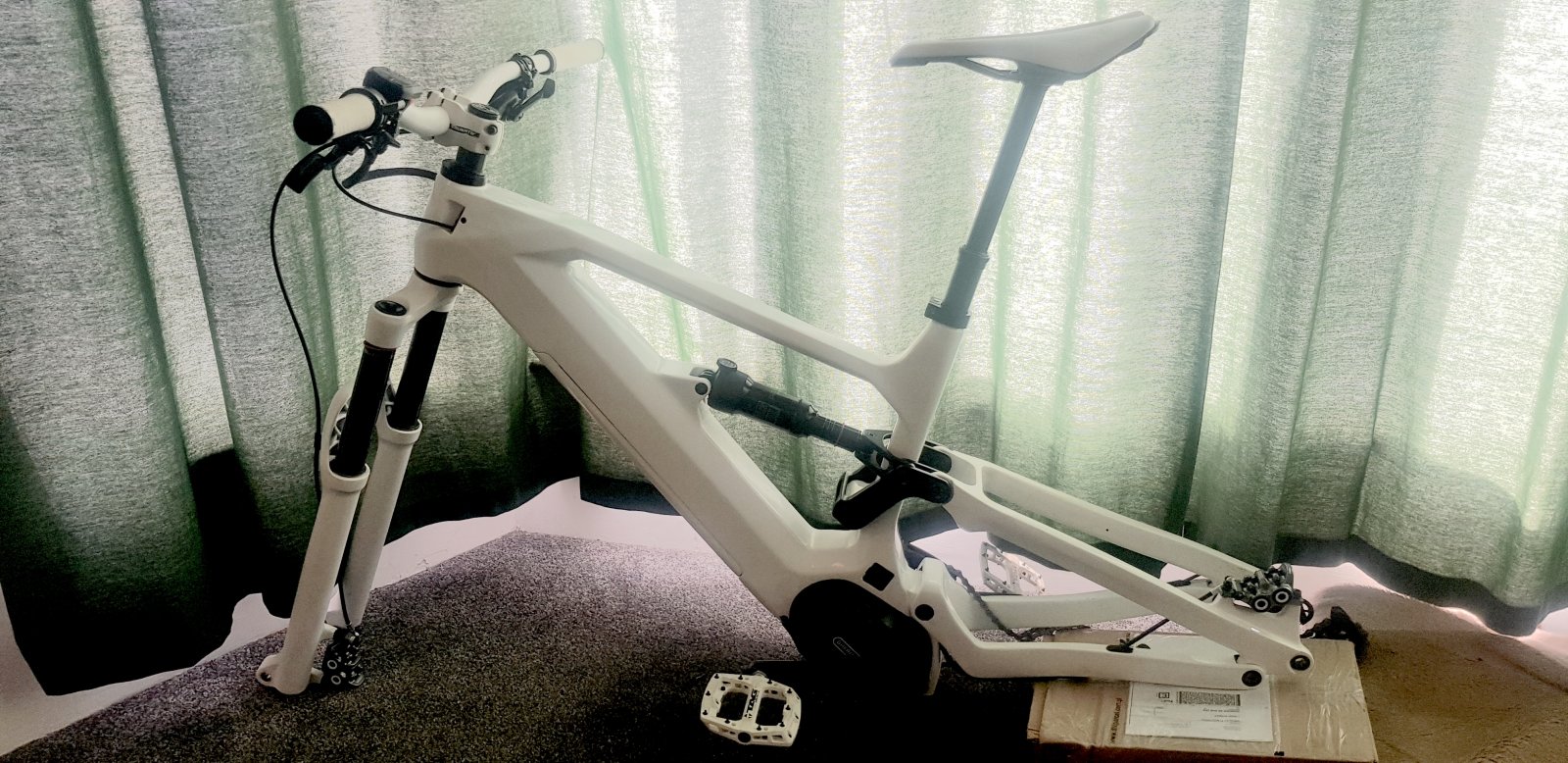 E10 Build (all white)... and thanks! | EMTB Forums