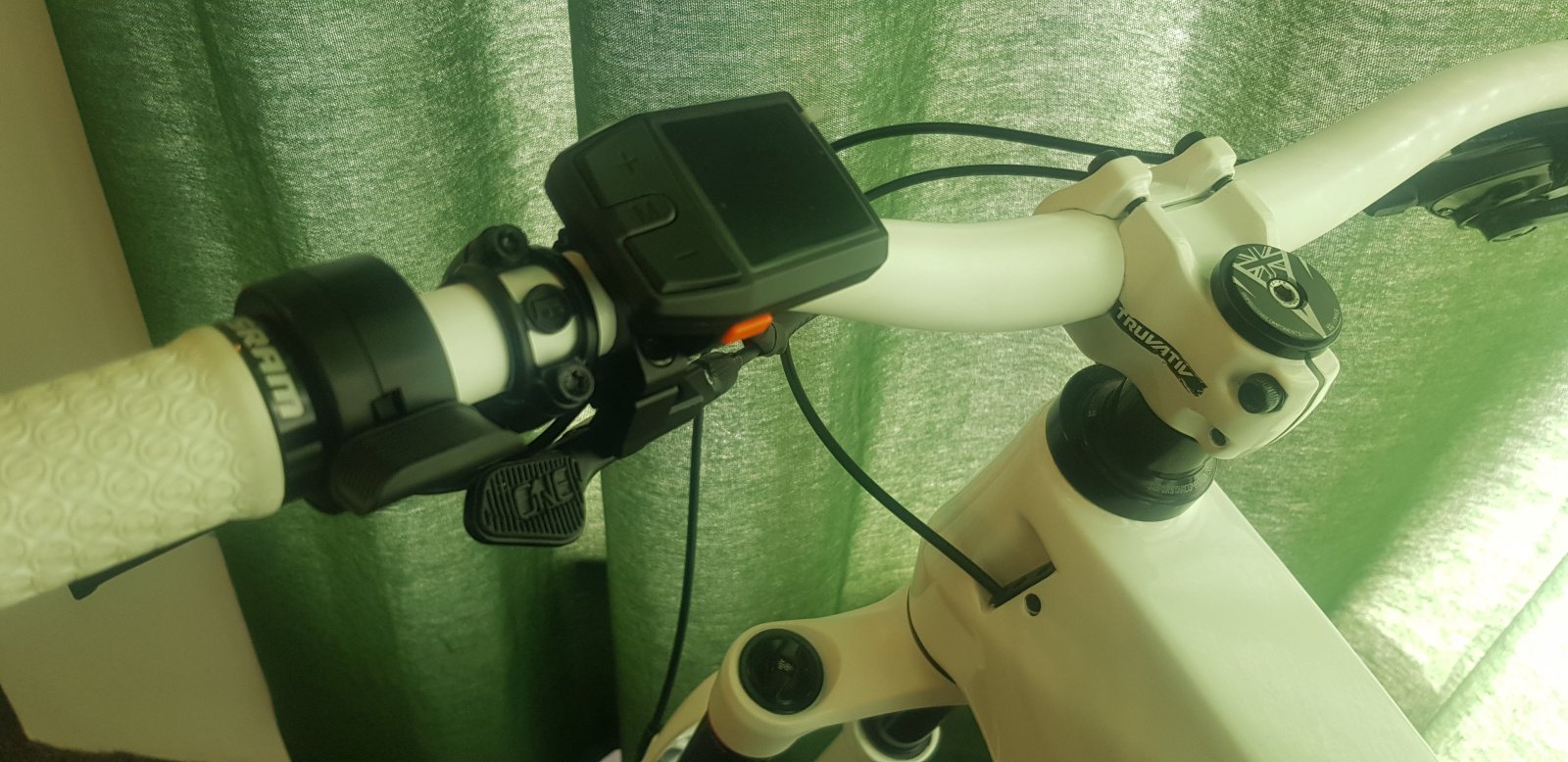 E10 Build (all white)... and thanks! | EMTB Forums