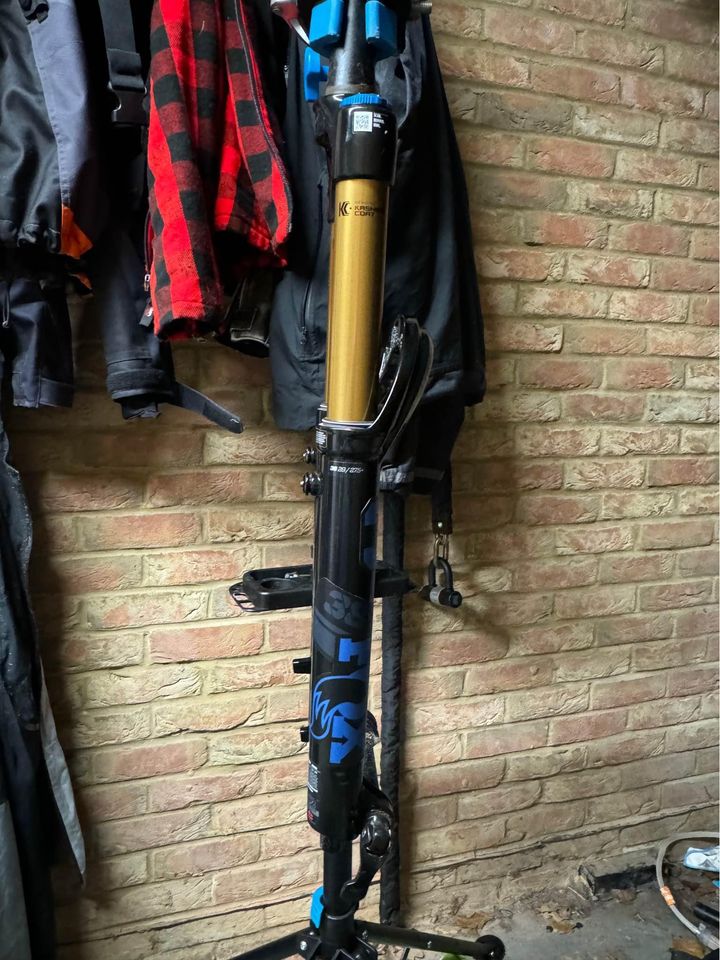 For Sale (PARTS) - 2023 FOX FACTORY 38 160MM 650: Bracknell berkshire ...