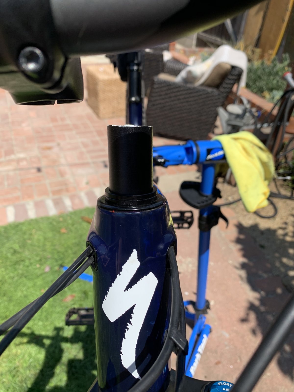 Levo Gen 2 - Swat tool cover will not close after torquing stem bolt ...