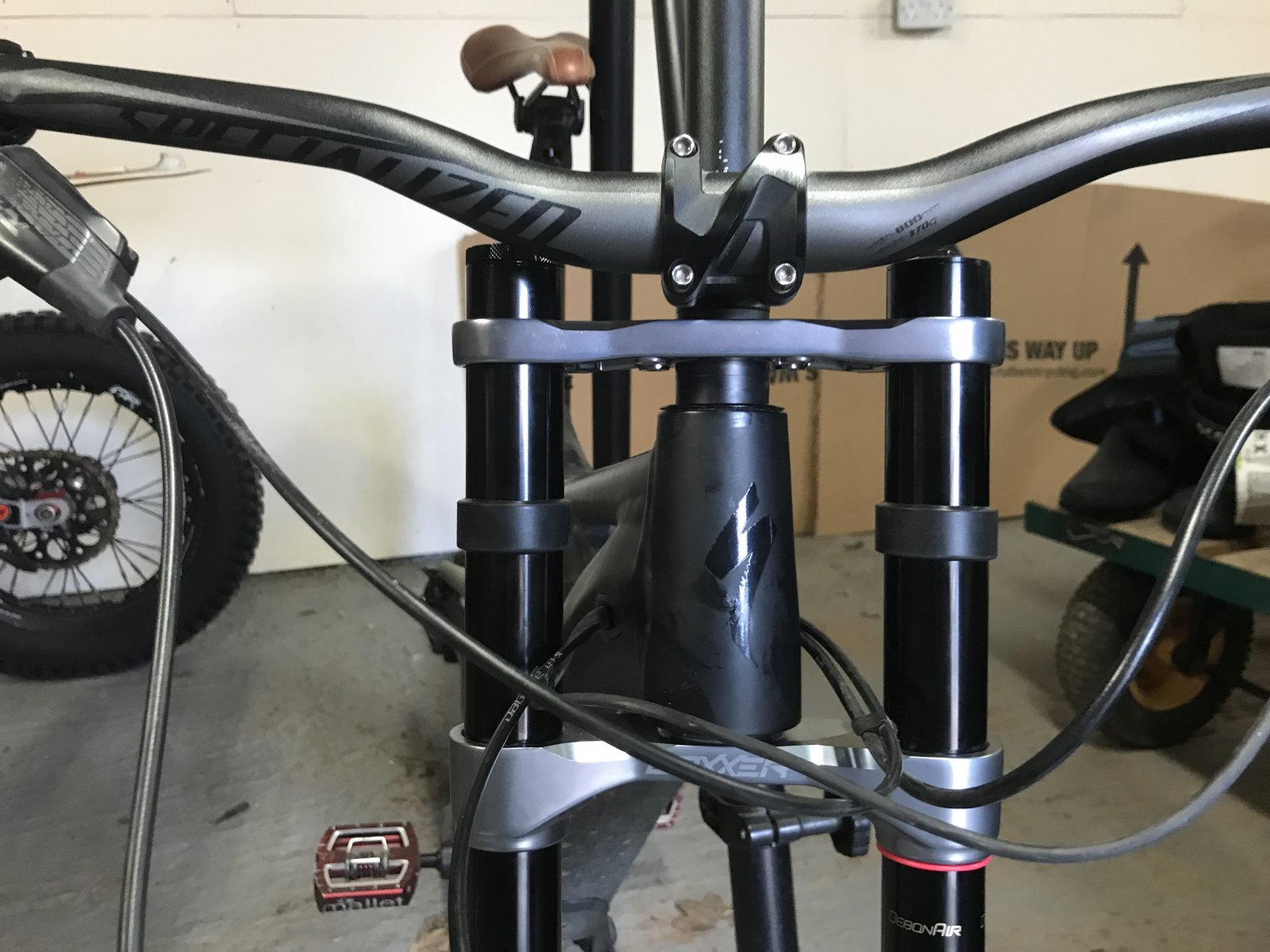 Kenevo - 2019 BoXXer RC DebonAir™ 29 DH upgrade | EMTB Forums