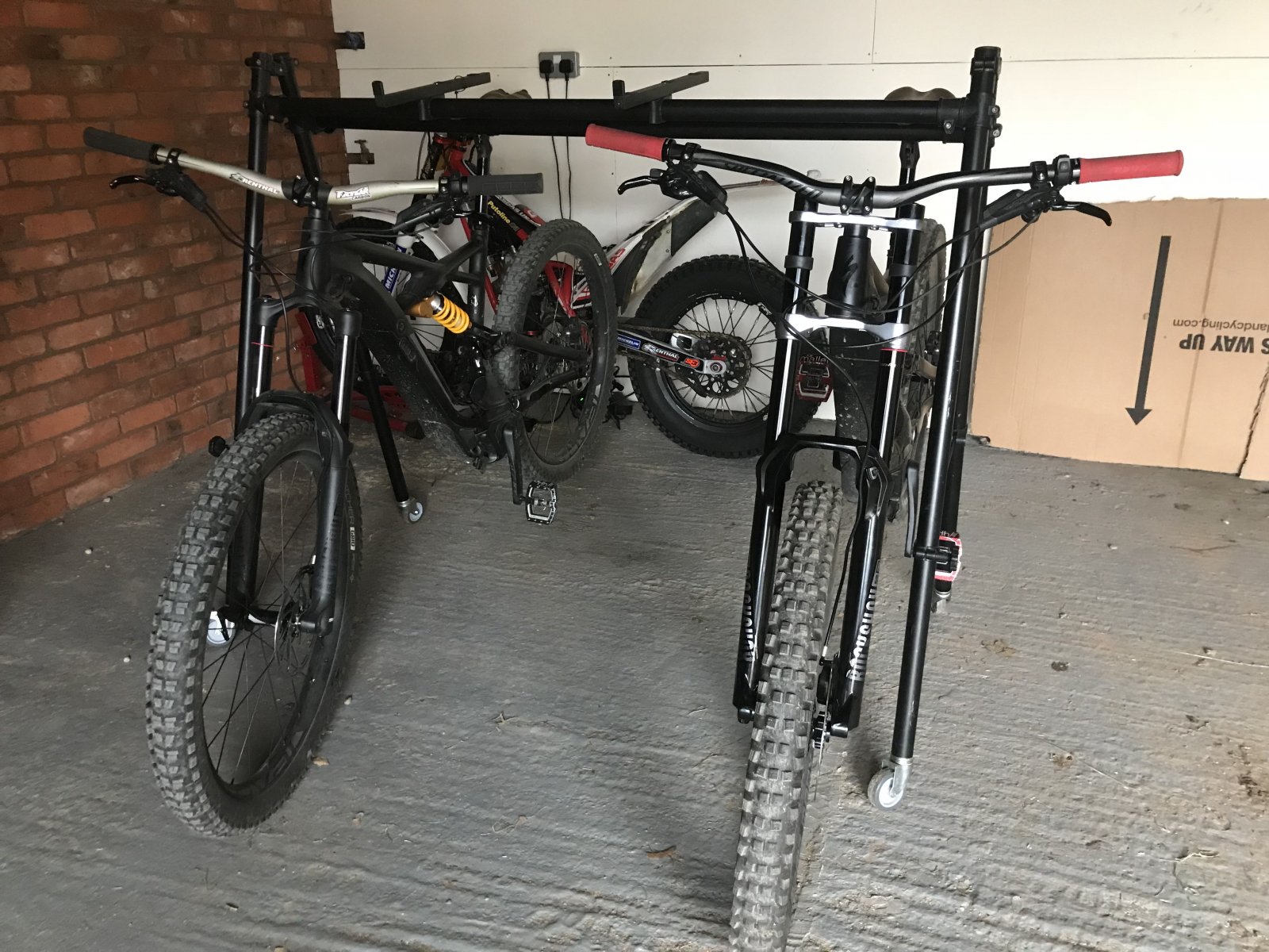 Kenevo - 2019 BoXXer RC DebonAir™ 29 DH upgrade | EMTB Forums