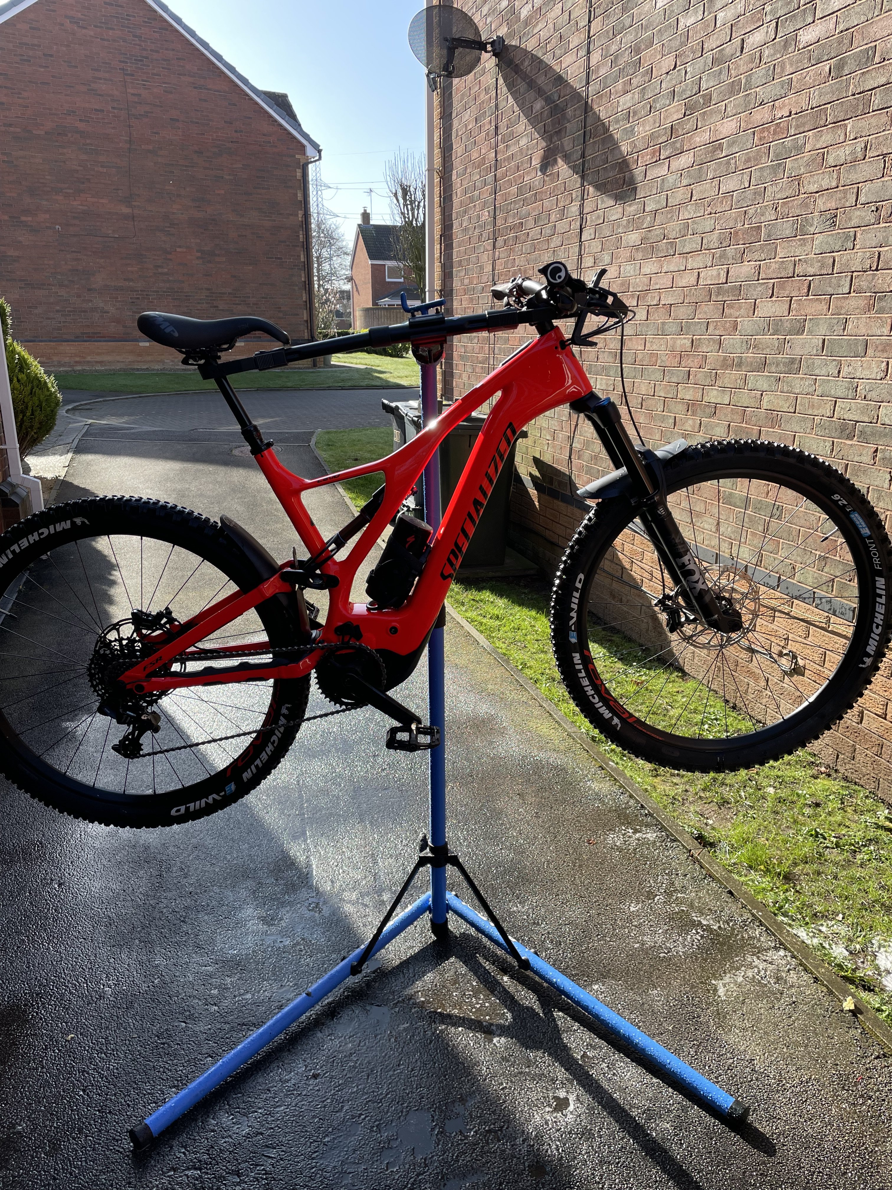 [POLL] Hanging an eMTB by it's dropper post in a workshop stand? | Page ...